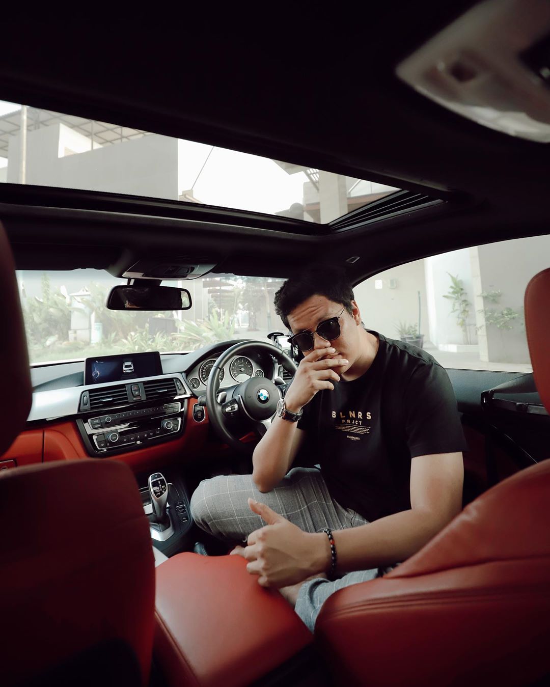 Menjadi Seorang Content Creator dan Influencer Yang Bermanfaat Menjadi Seorang Content Creator dan Influencer Yang Bermanfaat